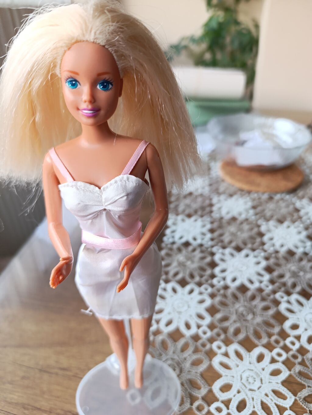 Lutka Barbie, Mattel - Klasična Barbie sa plavim očima i dugom plavom