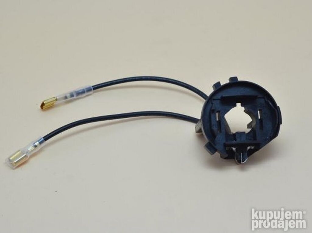 NOVI Xenon adapteri za VW Golf 7 i VW Sharan po ceni 6 eura komad. U