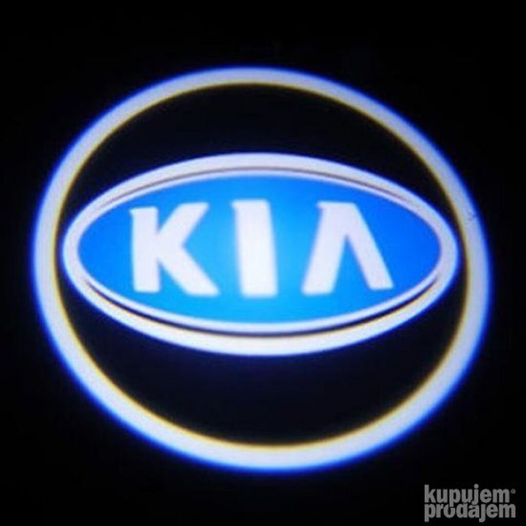 Kia LOGO projektori za vrata na vasem automobilu. Oslikavaju logo