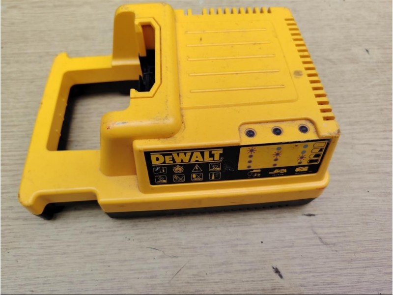 DeWalt DE9000 punjac