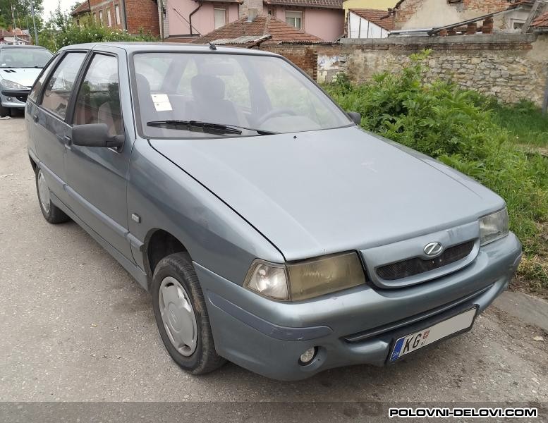Yugo Florida Kompletan Auto U Delovima