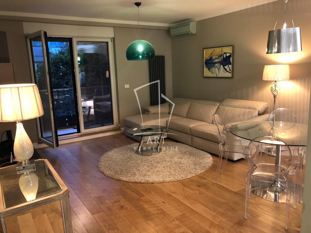 Knez Danilova, Dvosoban stan za izdavanje, 61m2, 800€