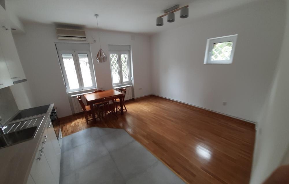 Nušićeva, Dvosoban stan za izdavanje, 48m2, 550€