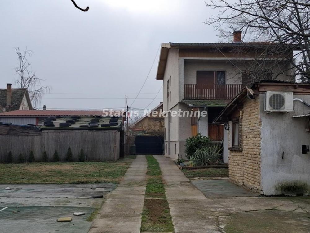 Kuća na prodaju, 330m2, 485.000€