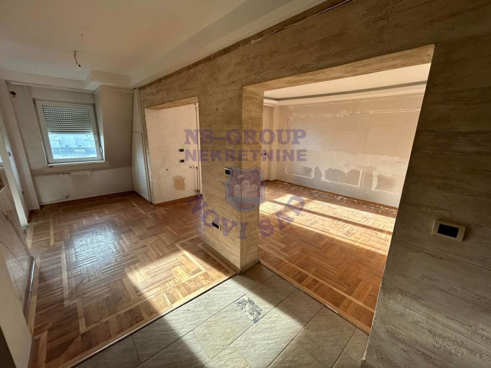 Četvorosoban stan na prodaju, 109m2, 236.900€