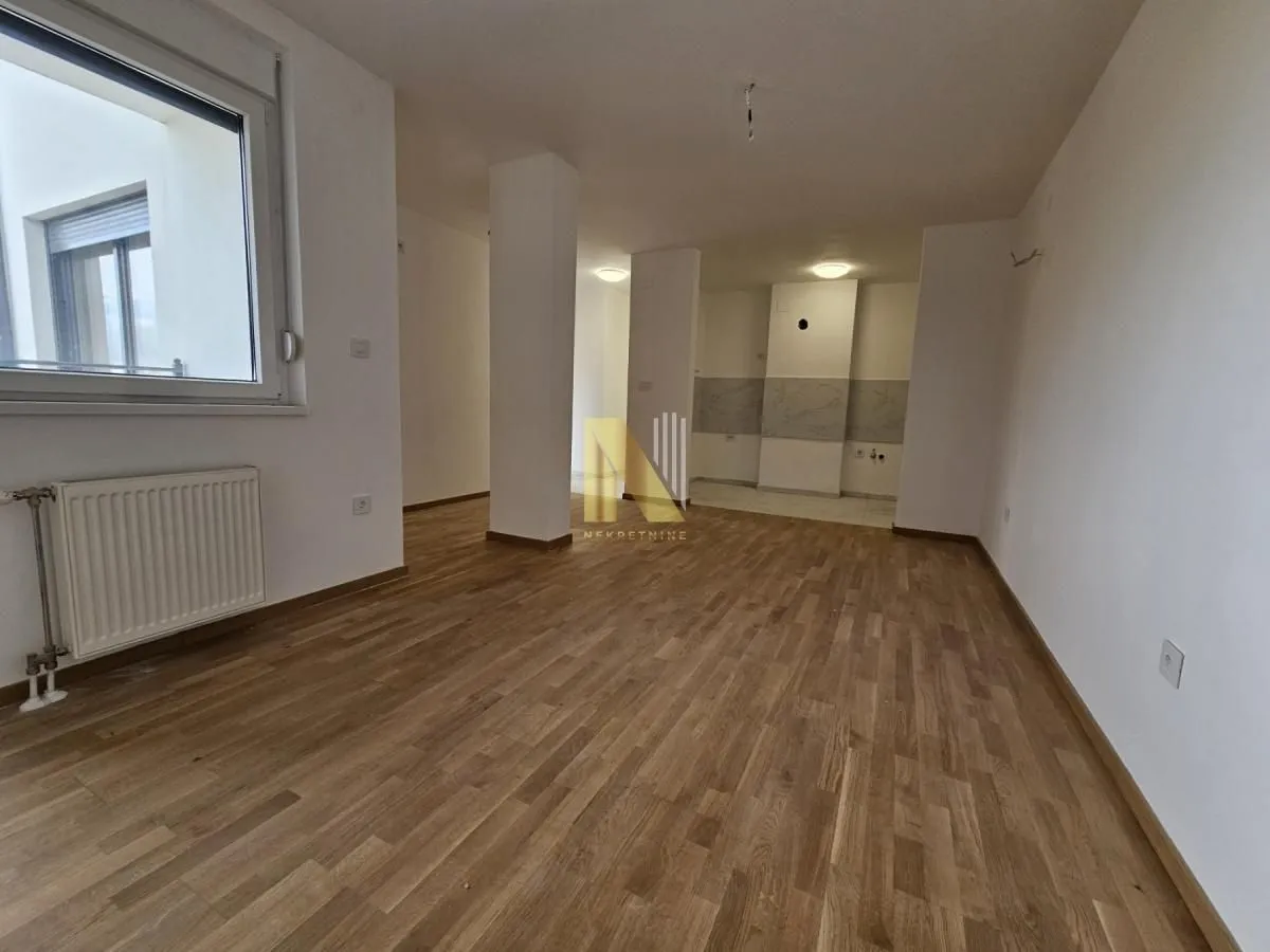 Prodaja, četvorosoban stan, 87m², Bulevar patrijarha Pavla, Novi Sad Sve Podlokacije