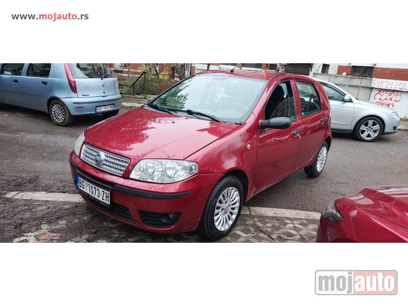 Fiat Punto 1.2/8V REGISTROVAN DUGO KLIMAA