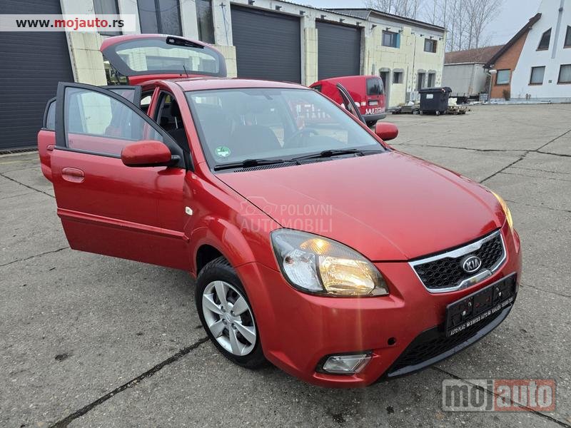 Kia Rio Salon.sko stanj..e