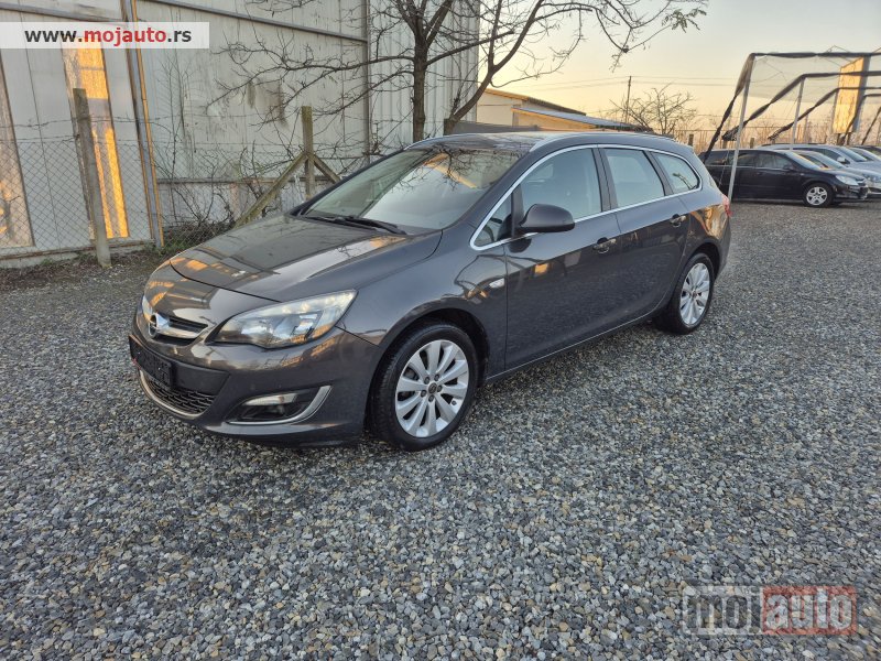 Opel Astra 1.4 COSMO