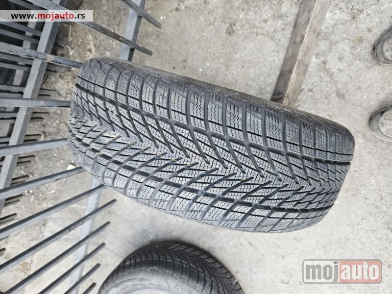 205-50-17 Goodyear nova odlicna m+s