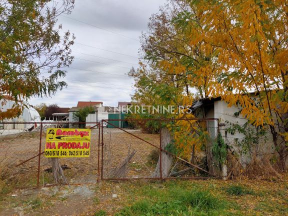 Gradjevinski plac 635m Veternik Branka Vukosavljevića za POSLOVNU ZGRADU P+2