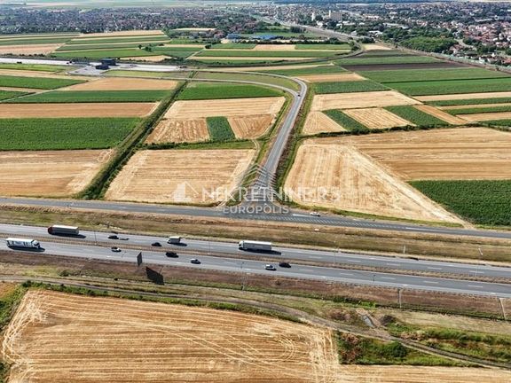 Plac u industrijskoj zoni kod petlje ID#8130