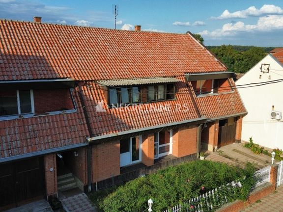 Kuća u Bavaništu(Kovin) 400m2, plac 16.28ar 119.000e