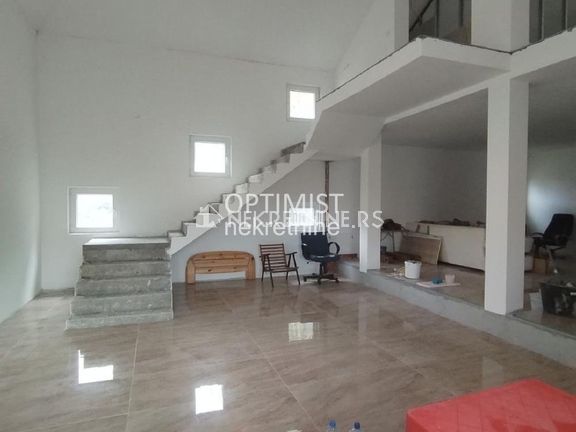 Surčin, Nikole Zrinjskog, 270m2, 5ari ID#3182