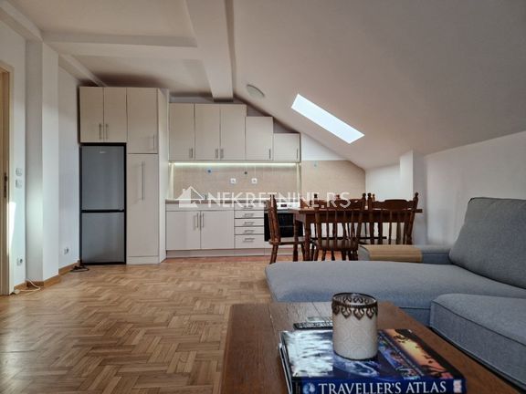 NAMESTEN JEDNOIPOSOBAN STAN, LIMAN 1