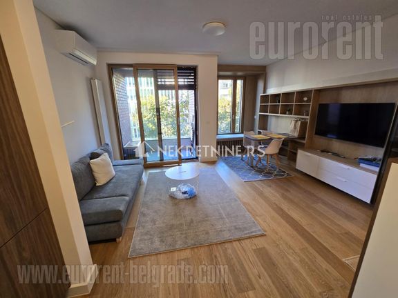 #49848, Izdavanje, Stan, KALENIĆ PIJACA, 1100 EUR