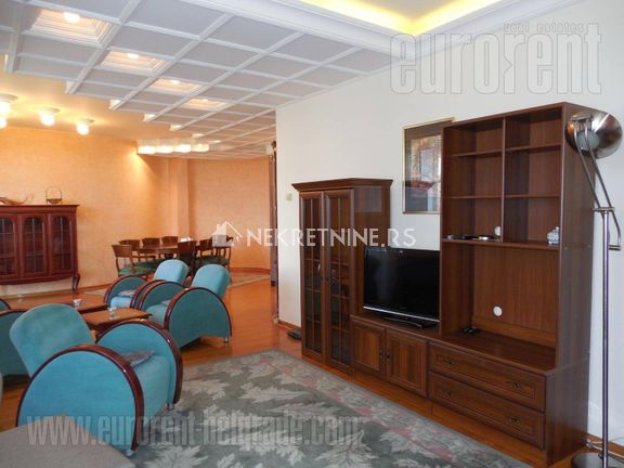 #15628, Izdavanje, Stan, SENJAK, 1200 EUR