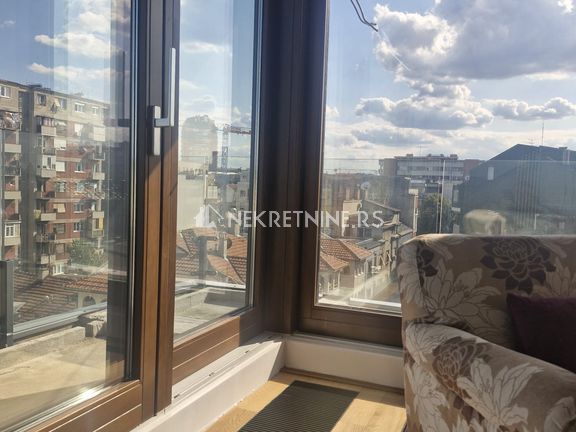 Vračar, Lux penthouse sa garažnim mestom - Sredačka