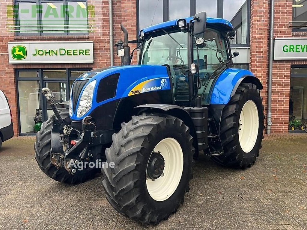 New Holland t6090 traktor točkaš