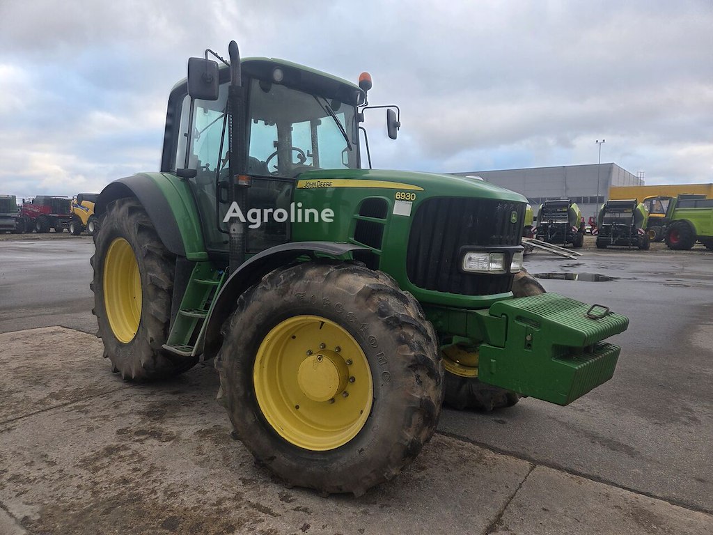 John Deere 6930 traktor točkaš