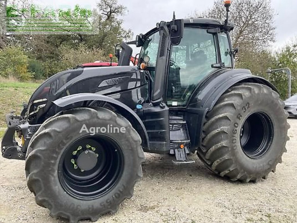 Valtra t215d traktor točkaš
