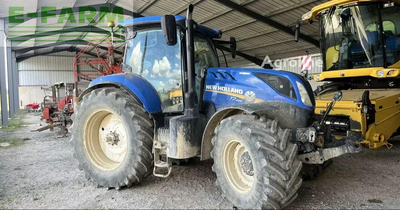 New Holland t7.225 ac n°1 traktor točkaš
