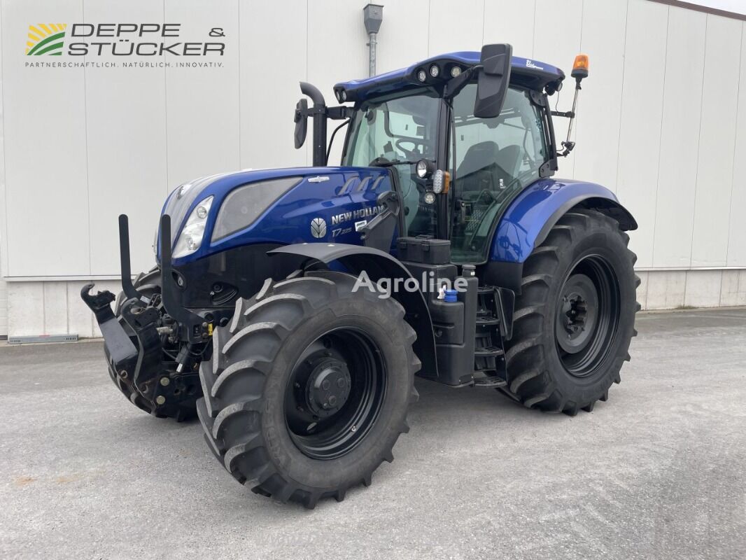 New Holland T 7.225 AC traktor točkaš