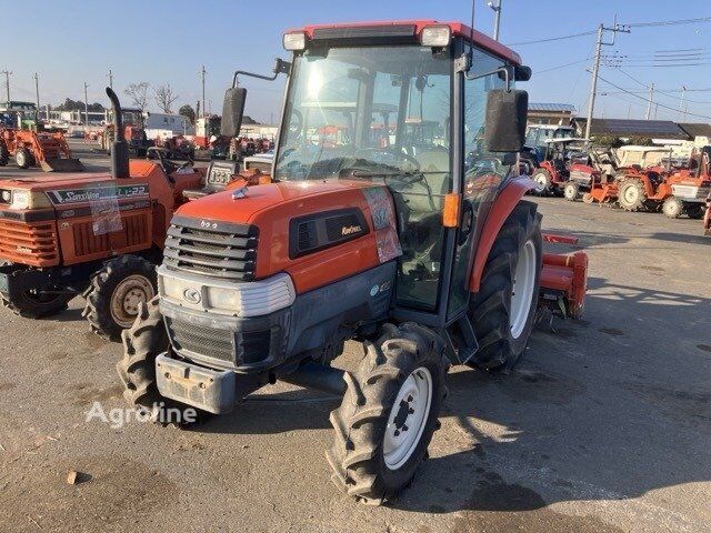 Kubota TRACTOR(Kubota) traktor točkaš