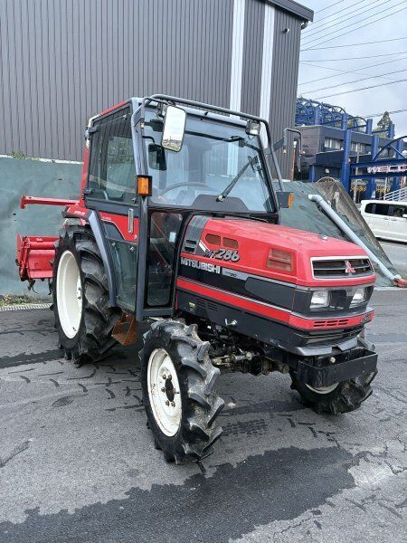Mitsubishi TRACTOR(Mitsubishi) traktor točkaš