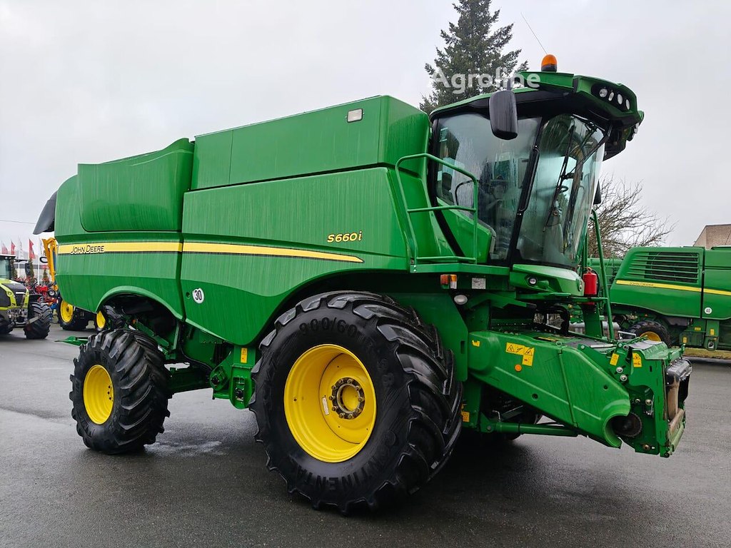John Deere S660i 625R kombajn za žito