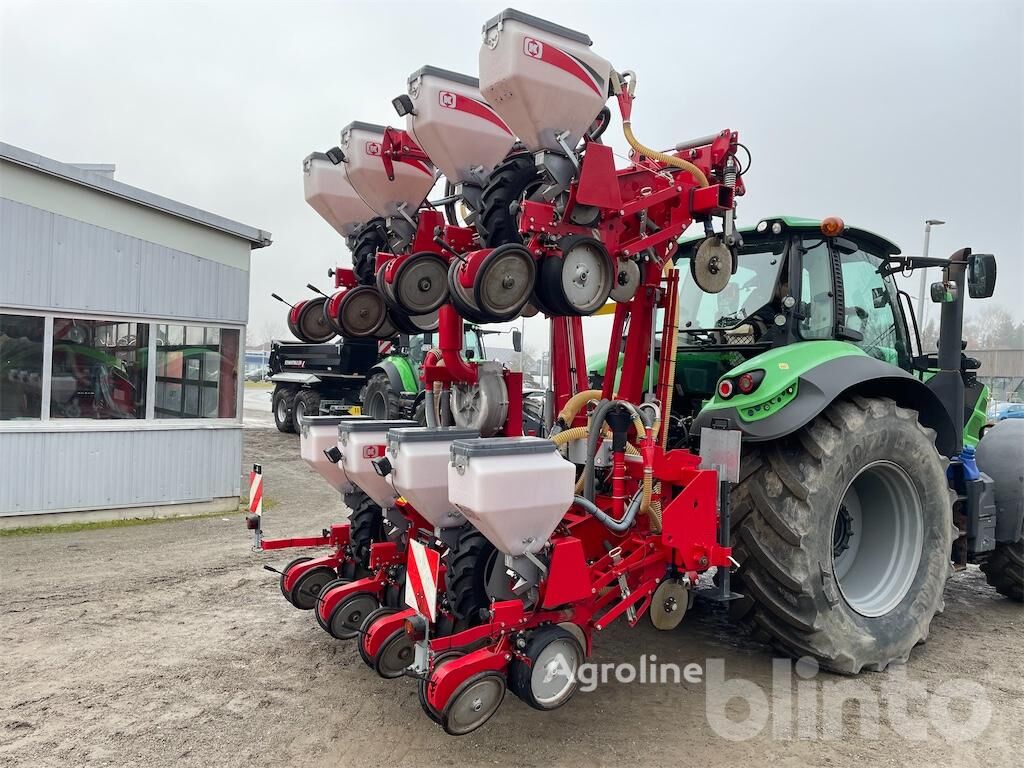 Prodaje se Kongskilde Aeromat 8 DTE HKP pneumatsku preciznu sejalicu na aukciji