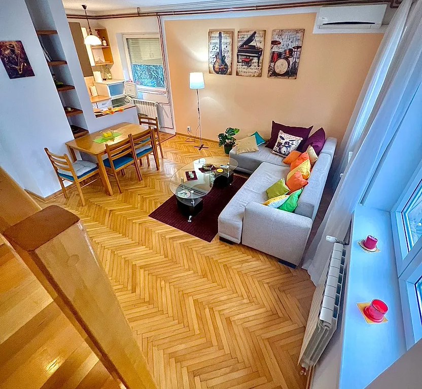 Izdavanje, trosoban stan, 67m², Banovo Brdo, Beograd