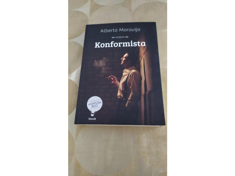 Konformista, ALBERTO MORAVIA