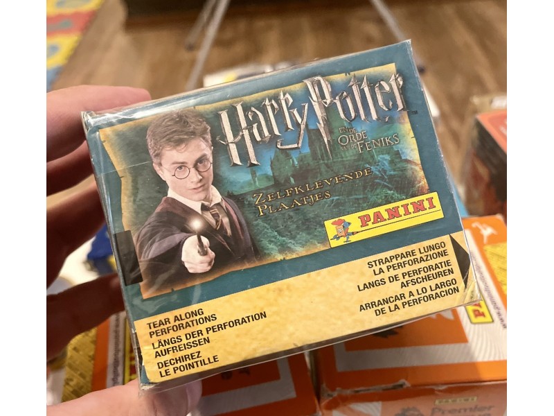 Harry Potter Red Feniksa PUNA KUTIJA u celofanu PANINI