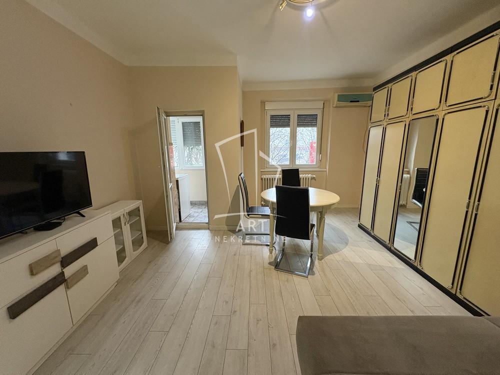 Sajam, sa uračunatim režijama, pet friendly ID#13359 550 €