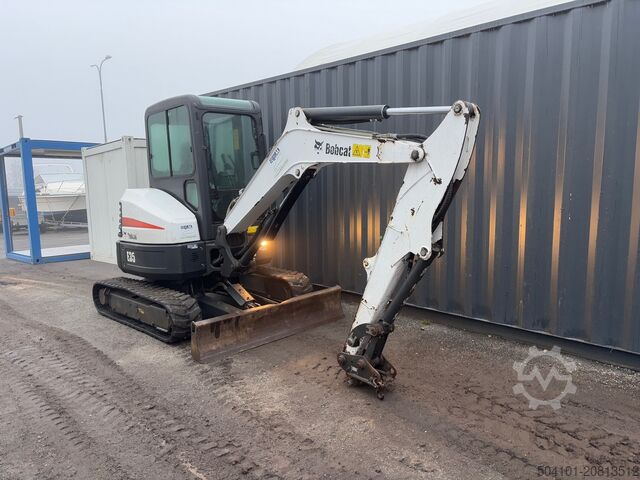 Minibager Bobcat e35 / 2014 / 3006 sati
Bobcat e35