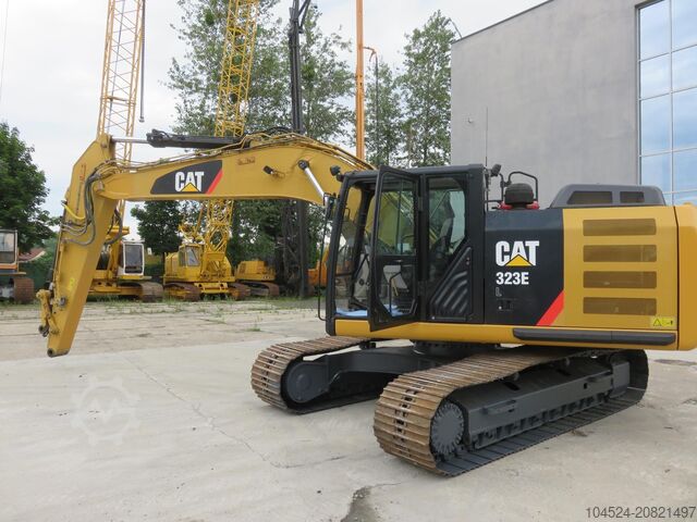 Lančani bager
Caterpillar 323 E