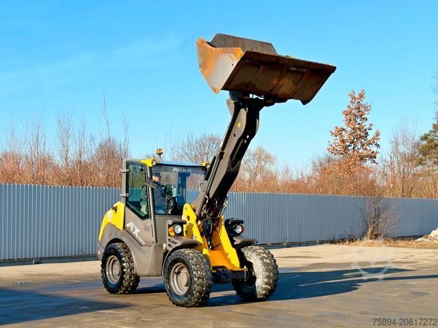 Utovarivač na točkovima
MECALAC AHLMANN AX 1000 * RADLADER * TOP