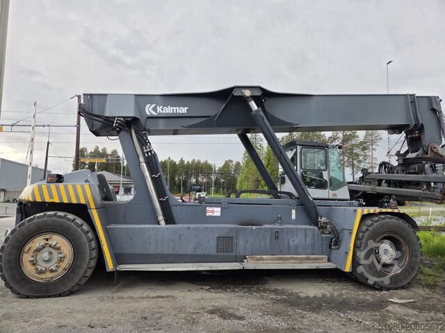 Full Container Reachstacker
Kalmar DRF450-75C5XS