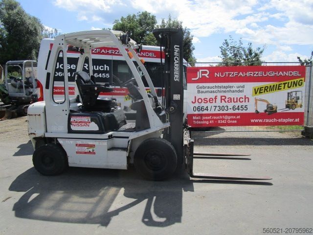 Dizel viljuškari
UniCarriers 2,5 Ton. - Triplex-FH 4,75m + Zinkenversteller+SS