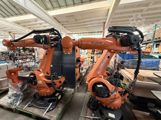 (4x) FLR – KR C4 industrijski robot
KUKA KR 210 R2700 extra