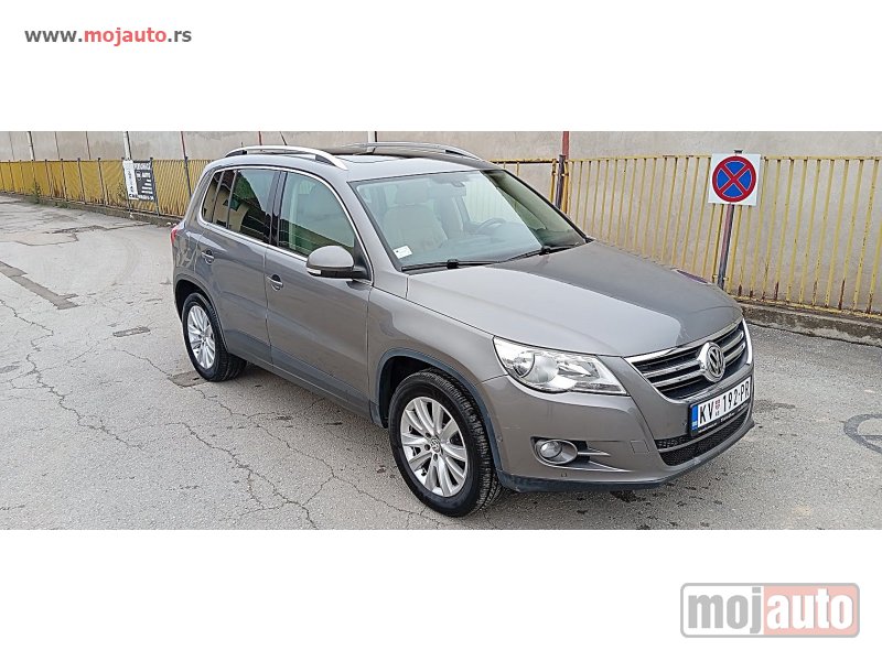 VW Tiguan 2.0 TDI 4X4 PANO.SIBER
