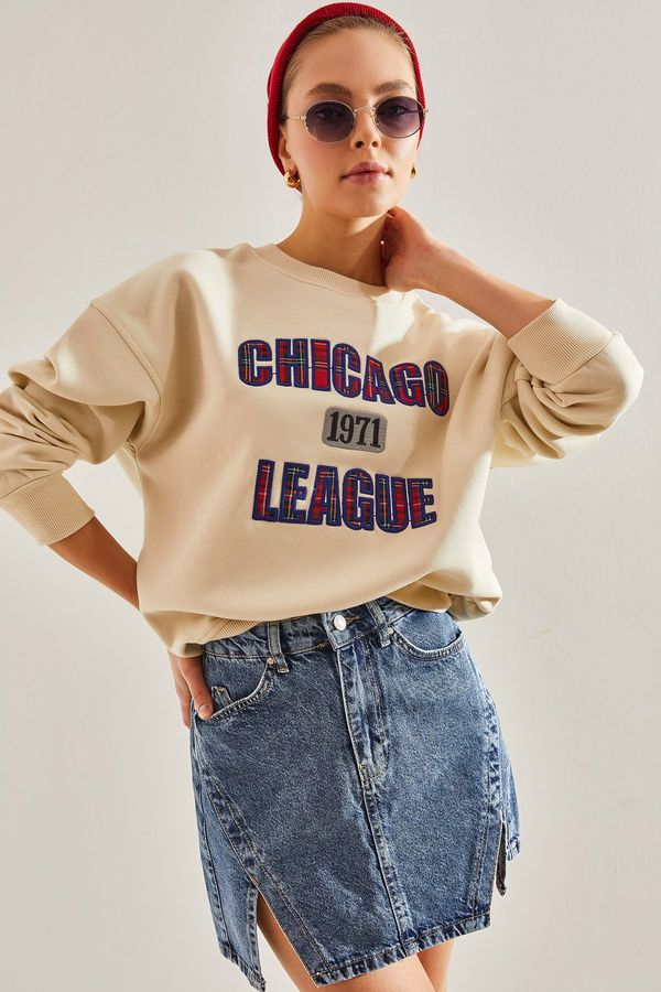 BIANCO LUCCI WOMEN'S CHICAGO PRINTED THREE THREAD RAISED SWEATSHIRT