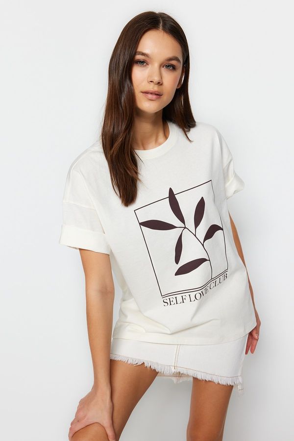TRENDYOL ECRU 100% COTTON PRINTED RELAXED/WIDE RELAXED CUT CREW NECK KNITTED T-SHIRT
