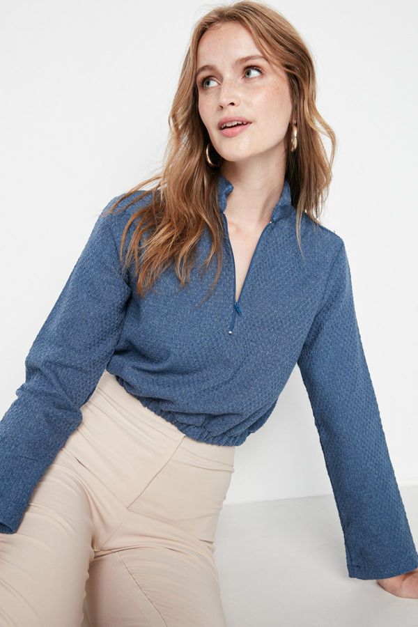 TRENDYOL BLUE WOVEN STAND UP BLOUSE