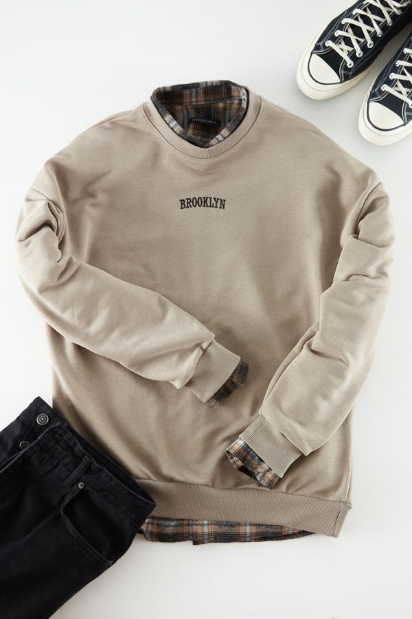 TRENDYOL MINK OVERSIZE/WIDE-FIT BROOKLYN CITY TEXT EMBROIDERY THICK COTTON SWEATSHIRT