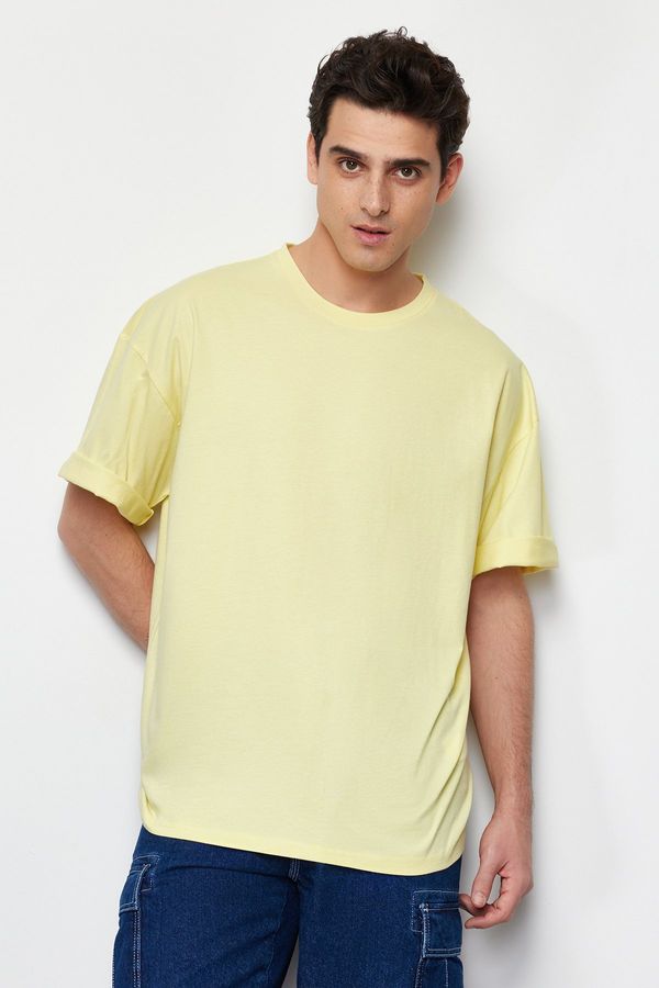 TRENDYOL YELLOW OVERSIZE/WIDE-FIT BASIC 100% COTTON T-SHIRT