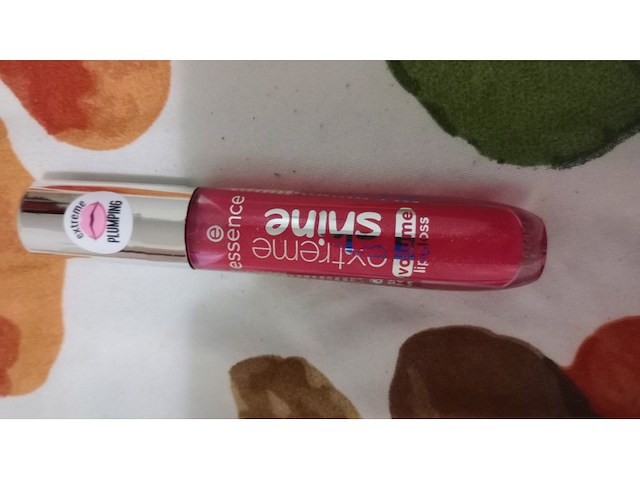 Essence Extreme shine lipgloss