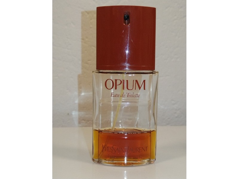 Opium yves Saint Laurent iz 1970 tih