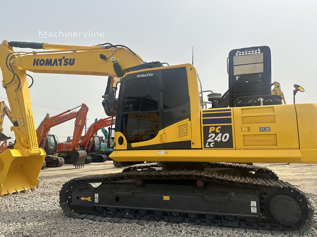 Komatsu PC240 bager guseničar
